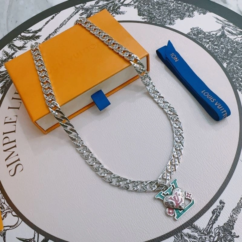 Top mirror Louis Vuitton Necklaces