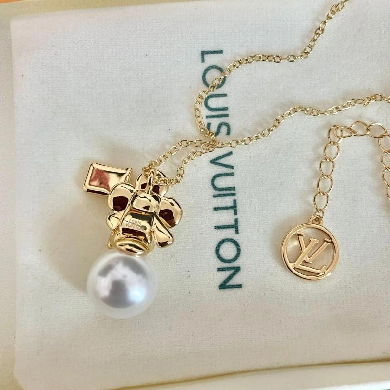 Discounted Louis Vuitton Necklaces