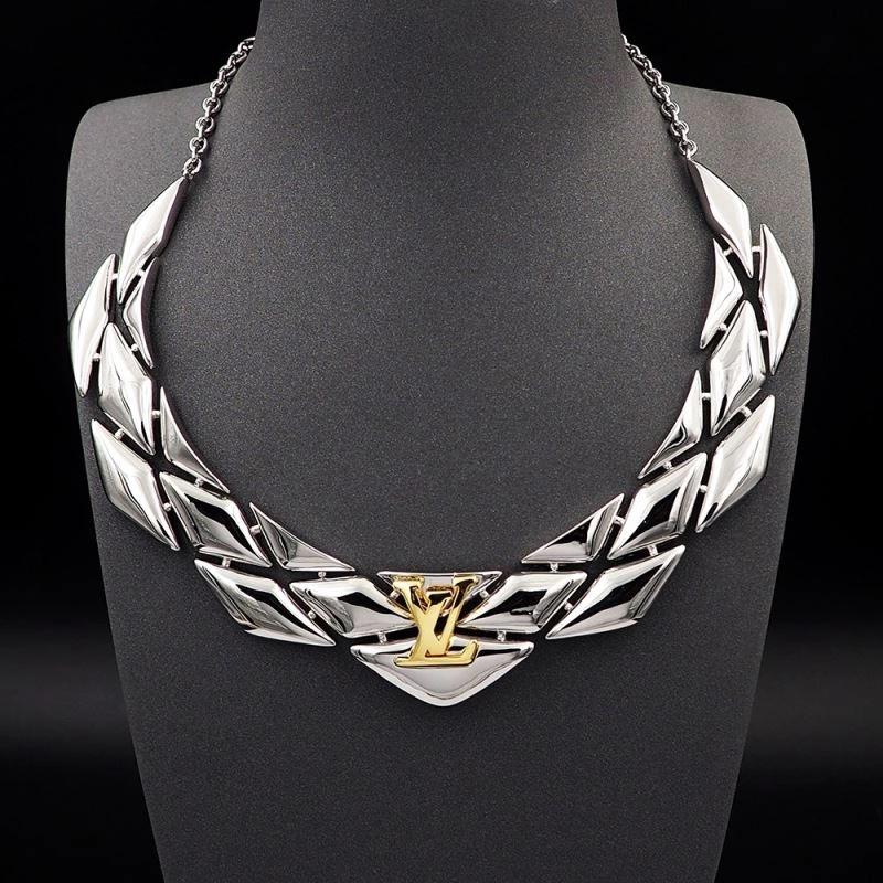 Official Louis Vuitton Necklaces