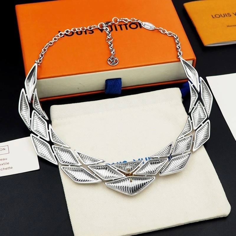 Official Louis Vuitton Necklaces