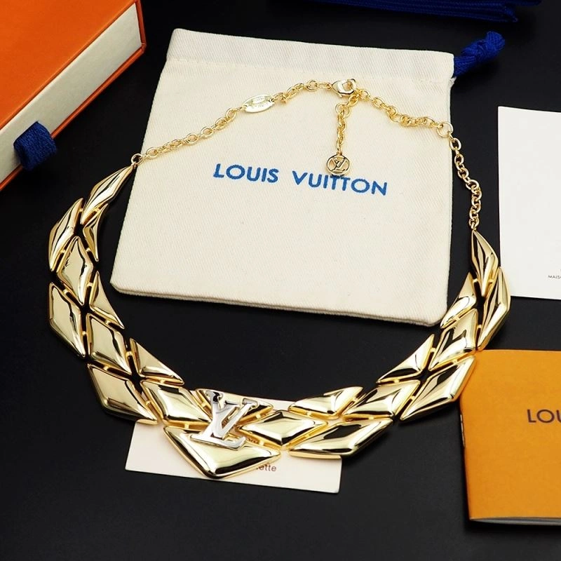 Reasonably priced Louis Vuitton Necklaces