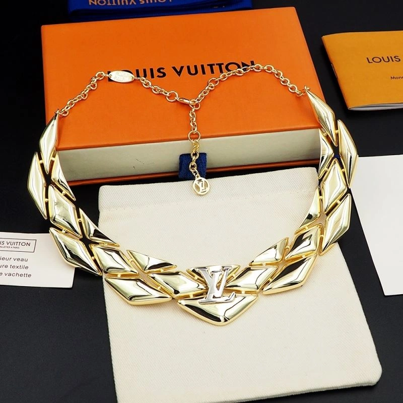 Reasonably priced Louis Vuitton Necklaces