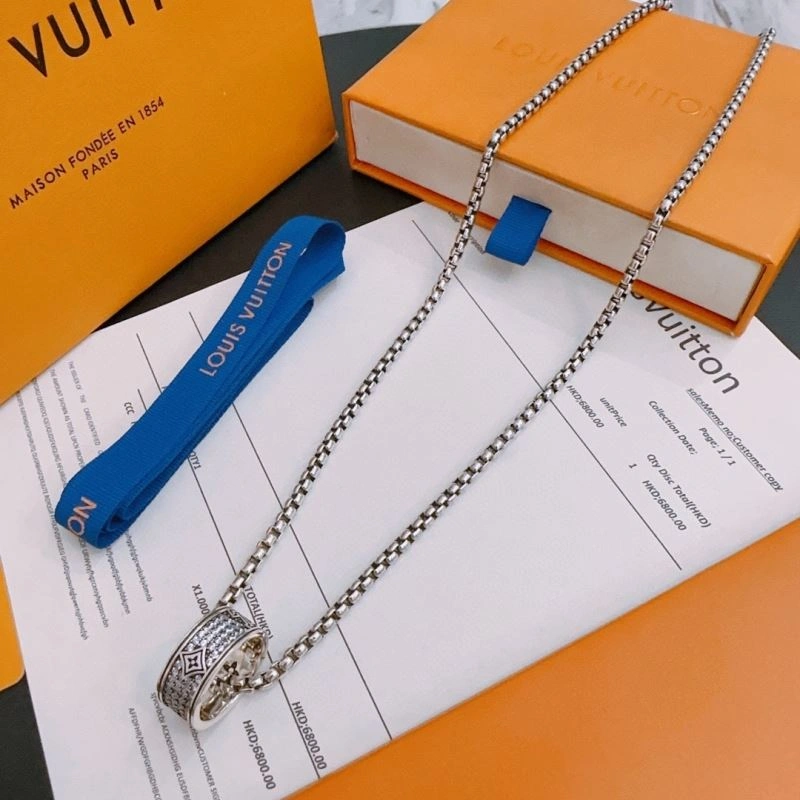 Brand-authenticated Louis Vuitton Necklaces