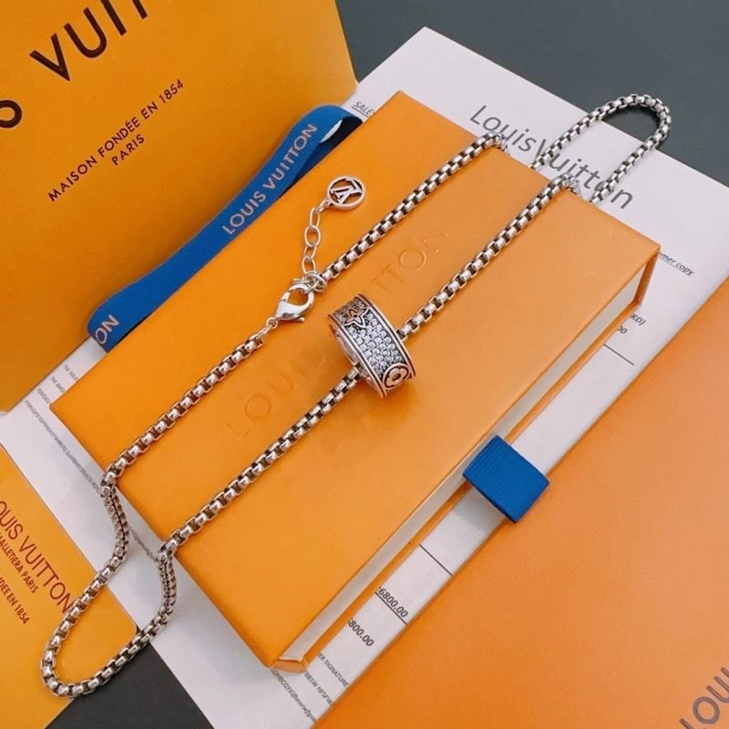 Brand-authenticated Louis Vuitton Necklaces