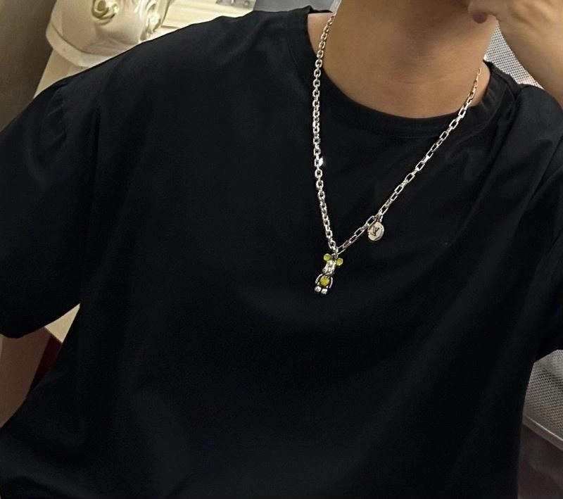 Mirror quality Louis Vuitton Necklaces