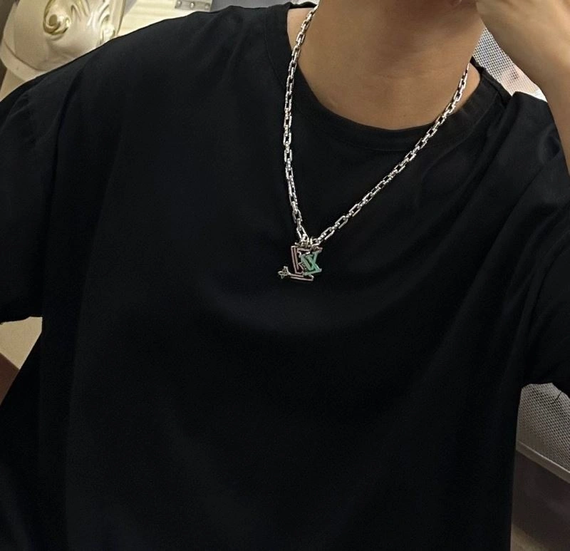 Economical Louis Vuitton Necklaces