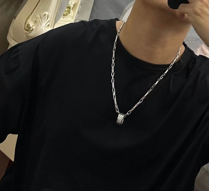 Genuine Louis Vuitton Necklaces