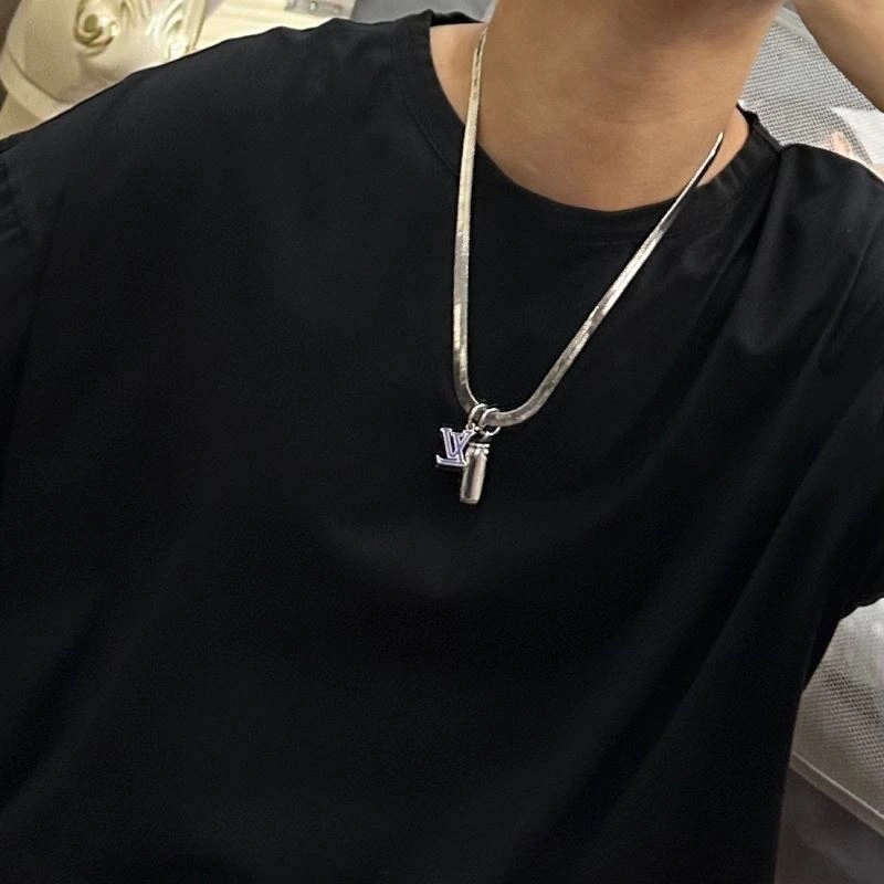 High fidelity Louis Vuitton Necklaces