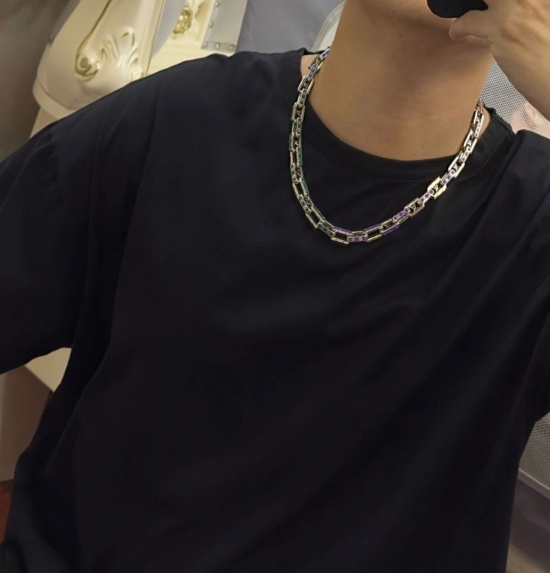 Indistinguishable Louis Vuitton Necklaces