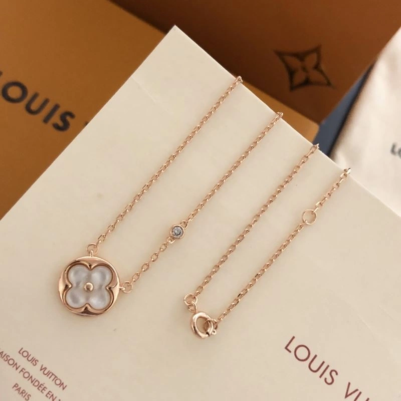 Official Louis Vuitton Necklaces