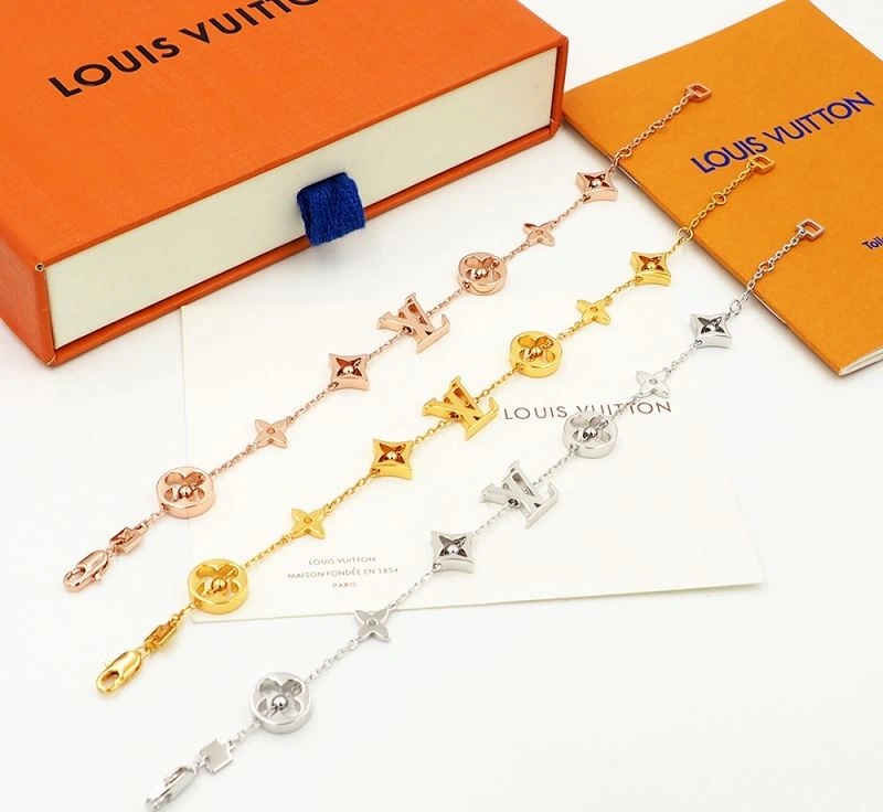 Louis Vuitton Necklaces