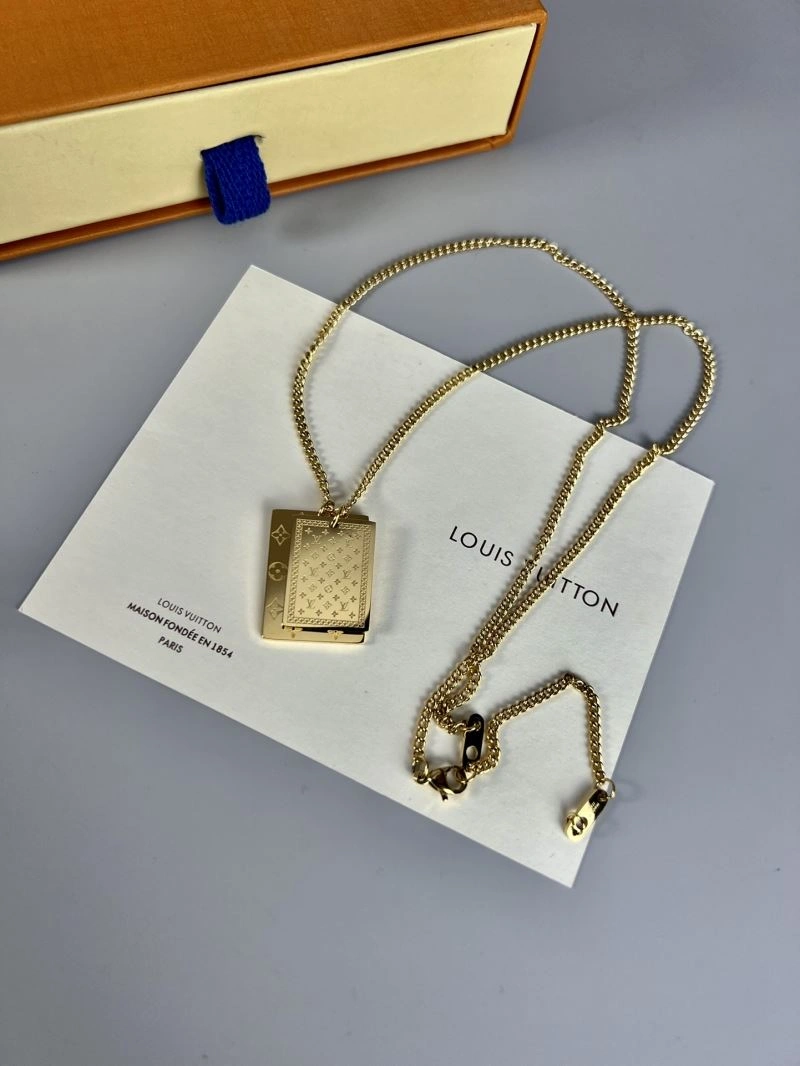 Discounted Louis Vuitton Necklaces