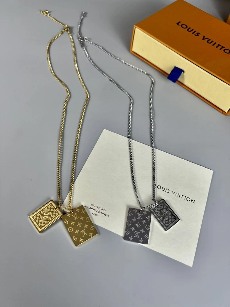 Discounted Louis Vuitton Necklaces