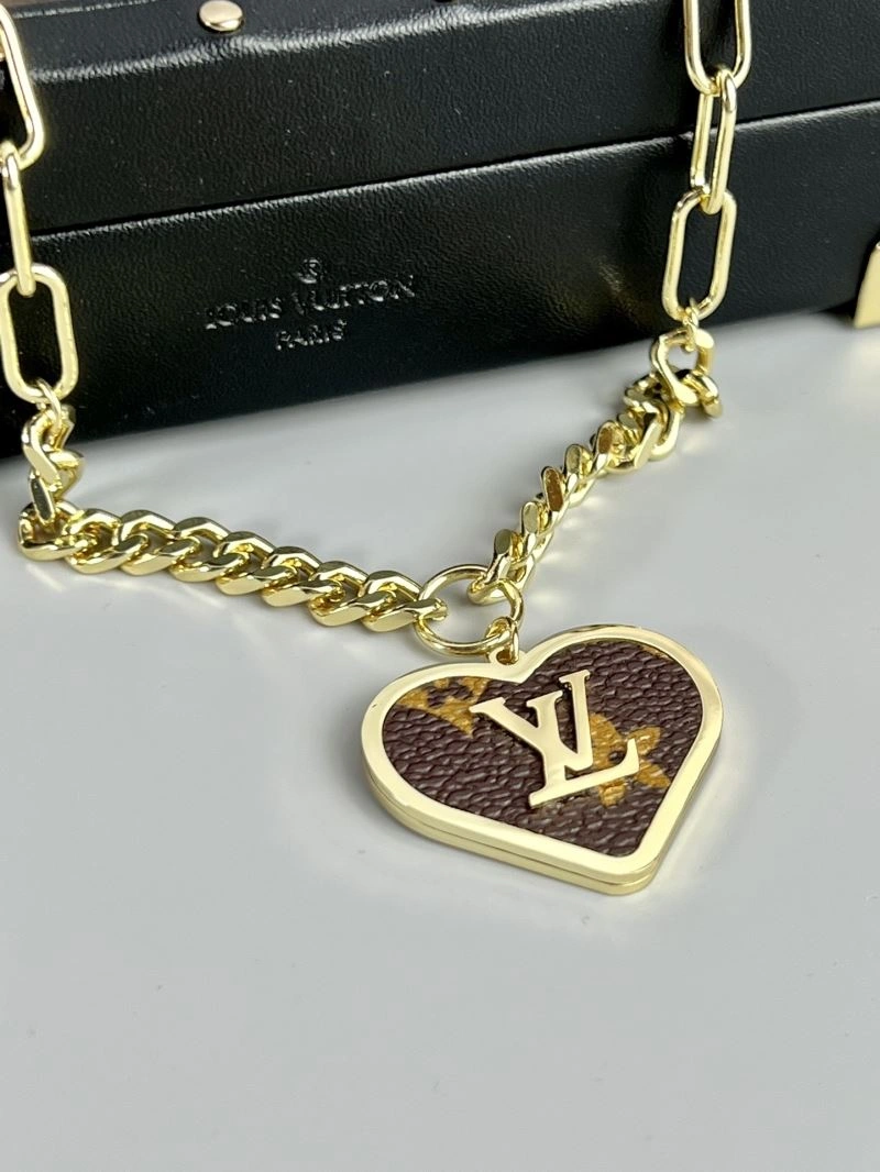 Top mirror Louis Vuitton Necklaces