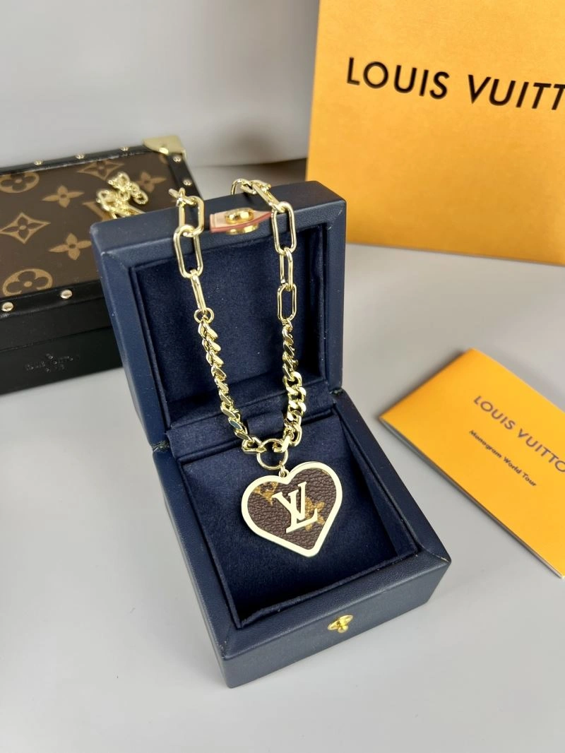 Top mirror Louis Vuitton Necklaces