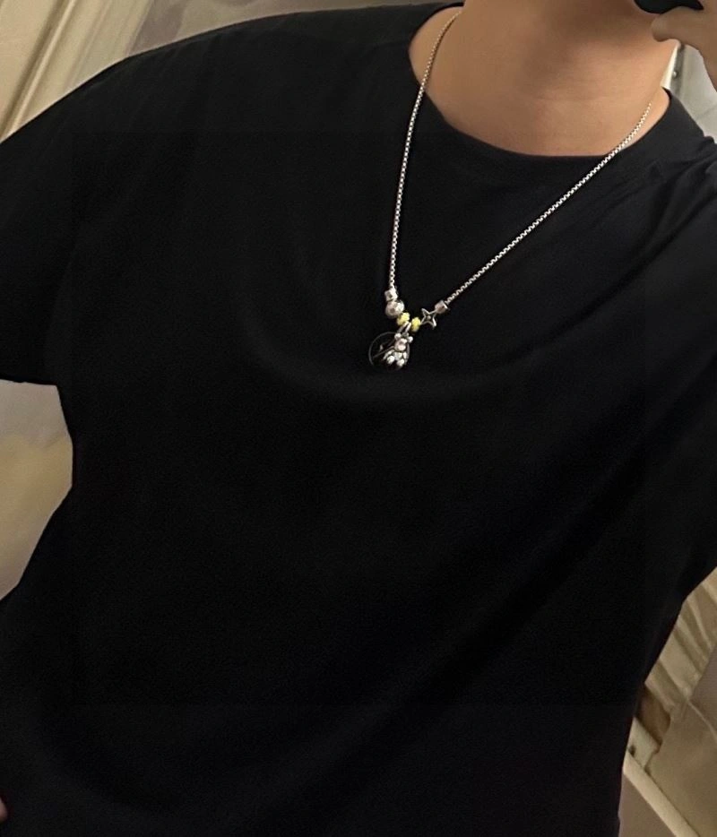 Cut-rate Louis Vuitton Necklaces