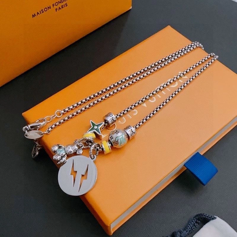 Cut-rate Louis Vuitton Necklaces