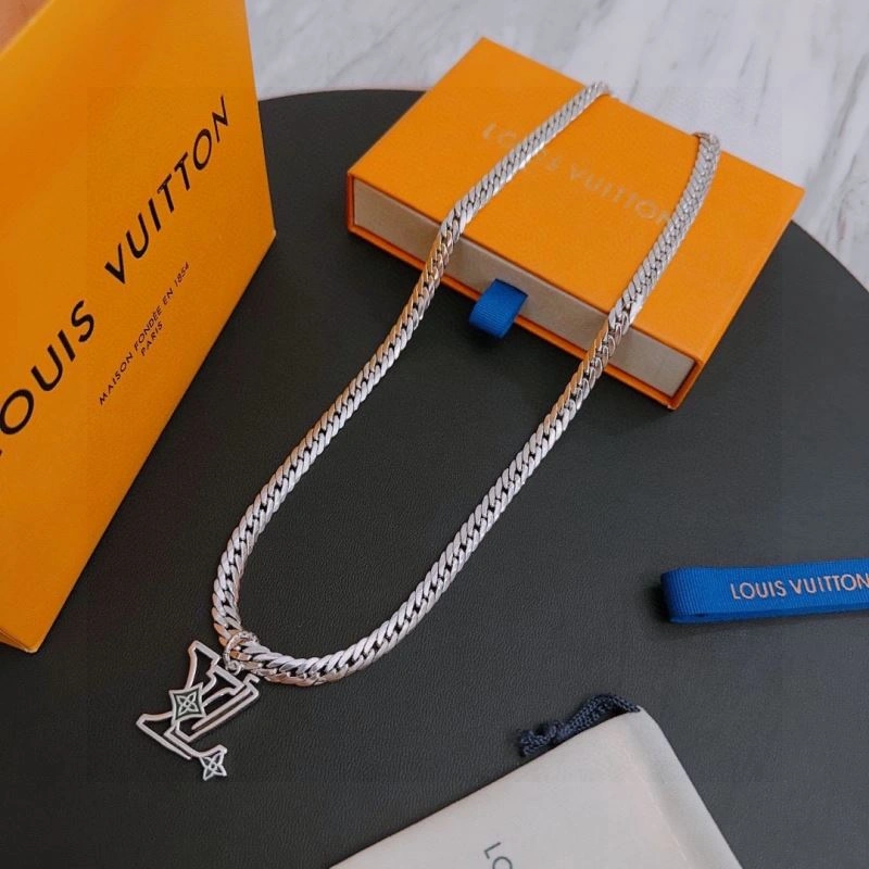 High fidelity Louis Vuitton Necklaces