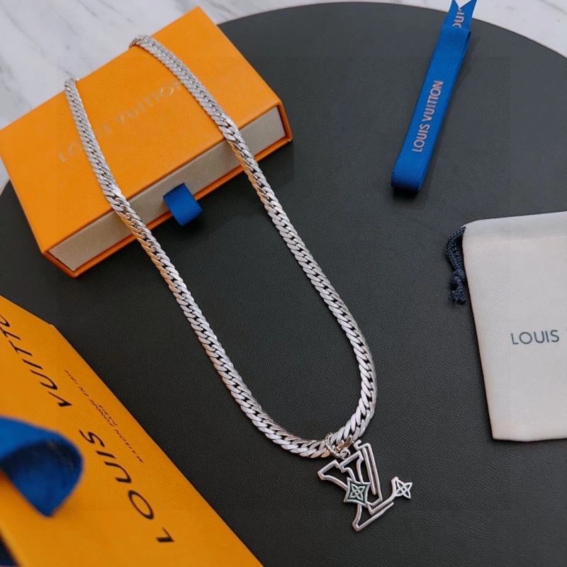 High fidelity Louis Vuitton Necklaces