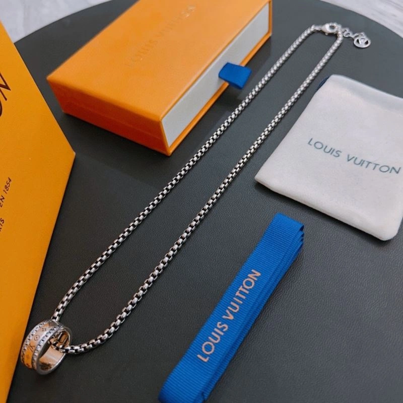 Cut-rate Louis Vuitton Necklaces