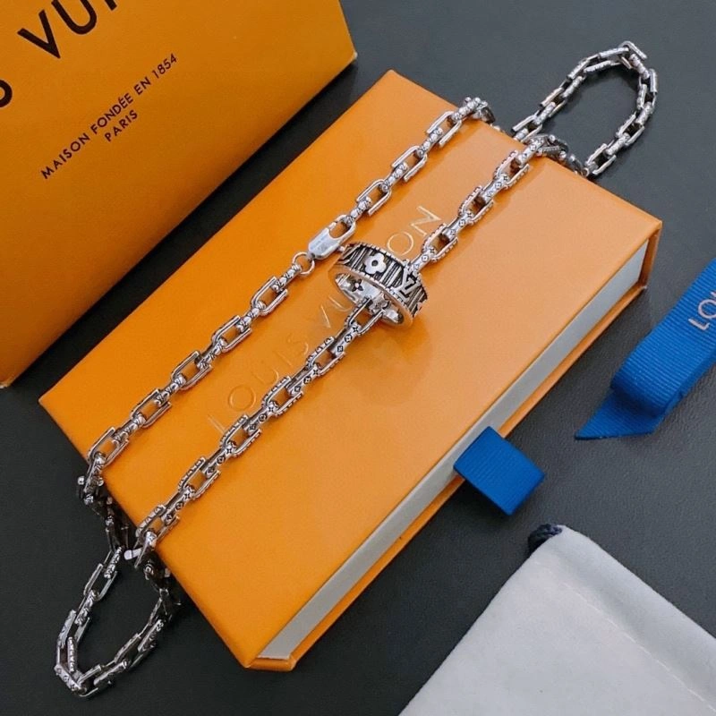 Affordable Louis Vuitton Necklaces