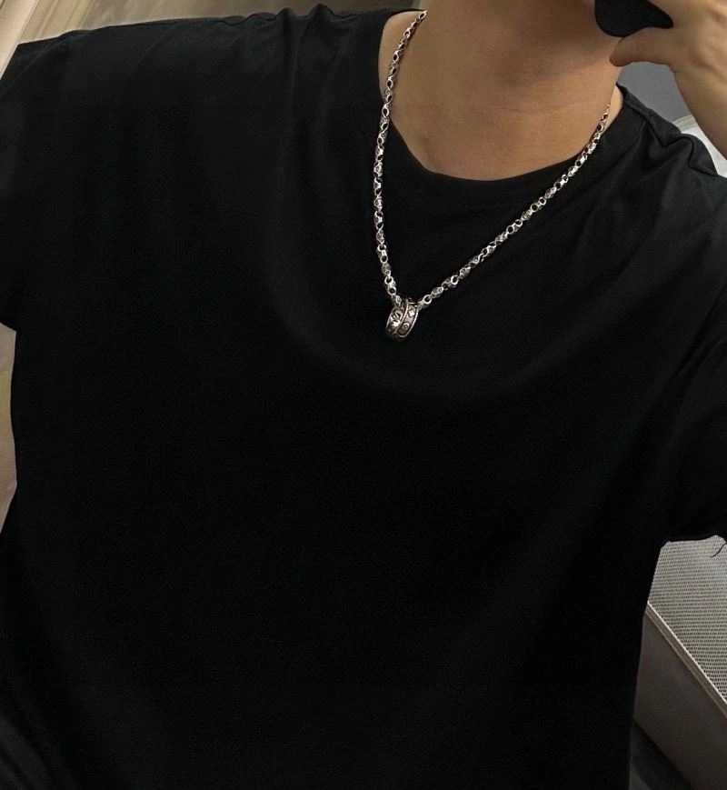 Economical Louis Vuitton Necklaces