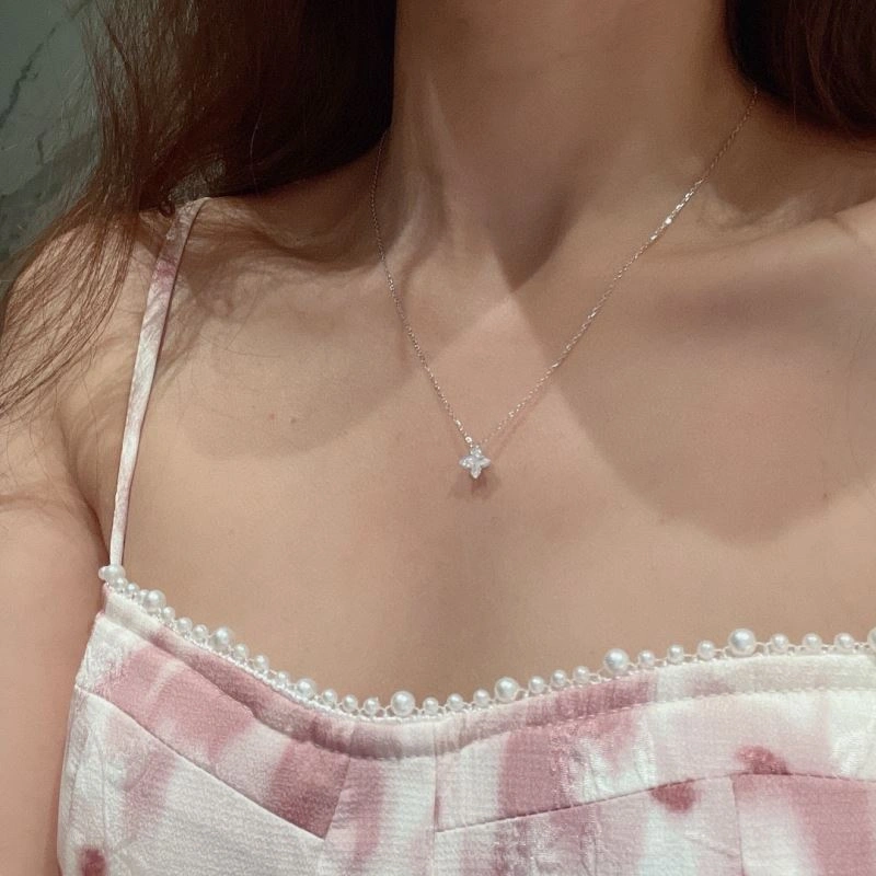 Factory-made Louis Vuitton Necklaces