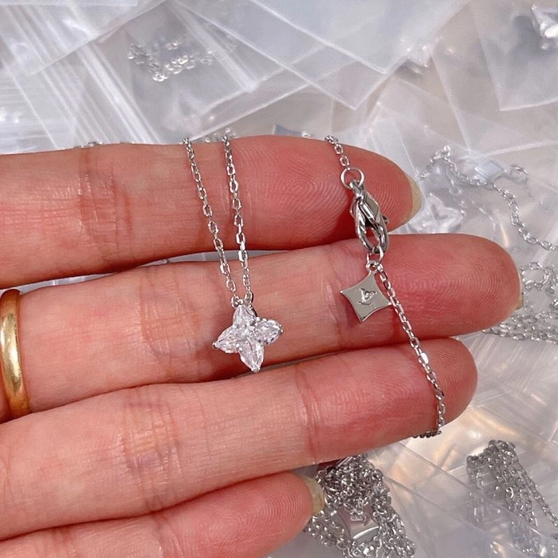 Factory-made Louis Vuitton Necklaces