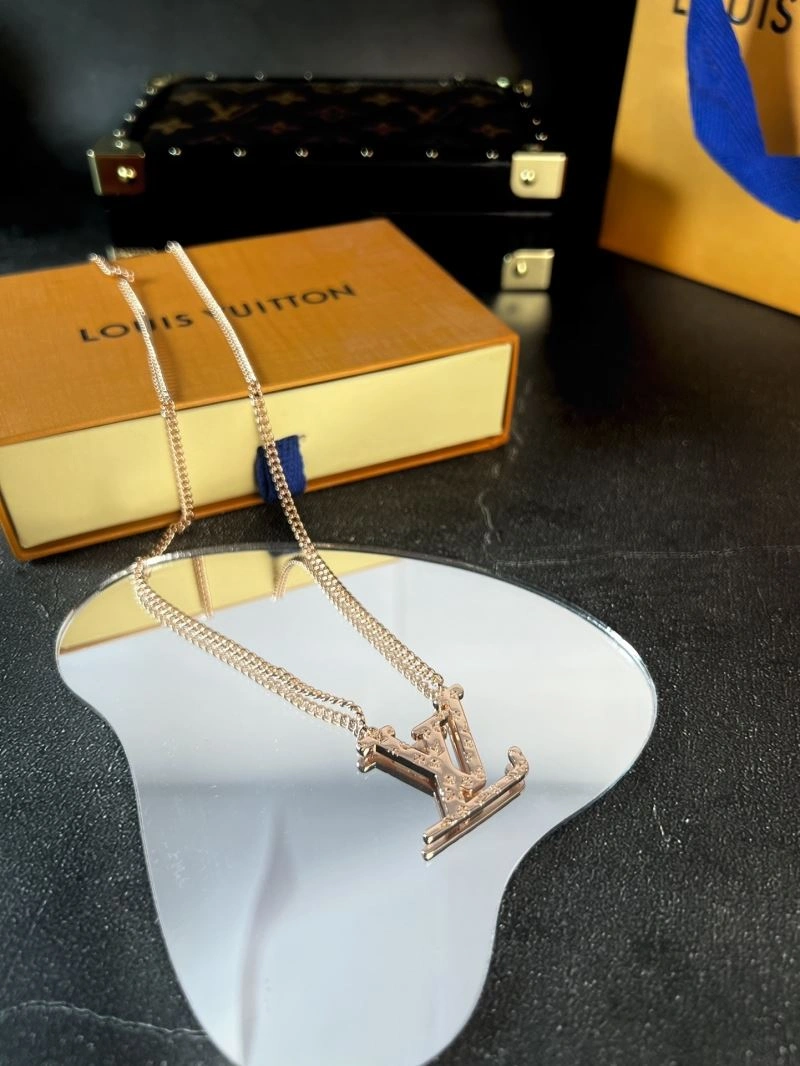 Legit Louis Vuitton Necklaces
