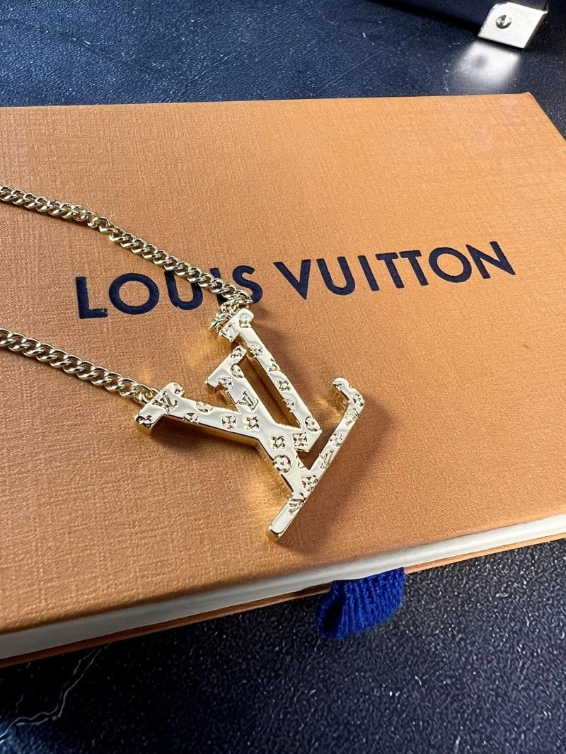 Legit Louis Vuitton Necklaces