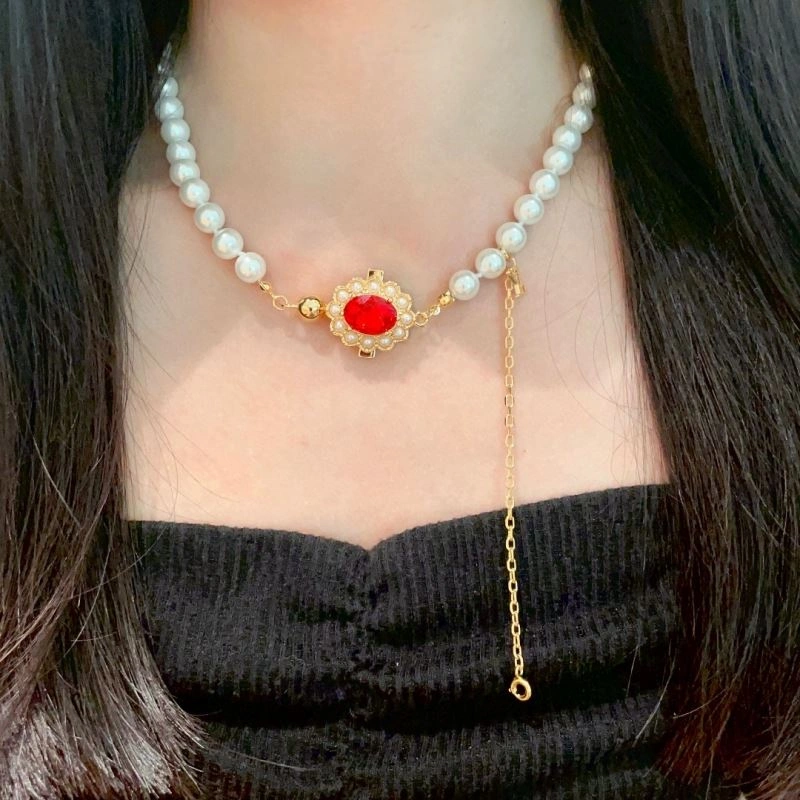 Brand-authenticated Louis Vuitton Necklaces