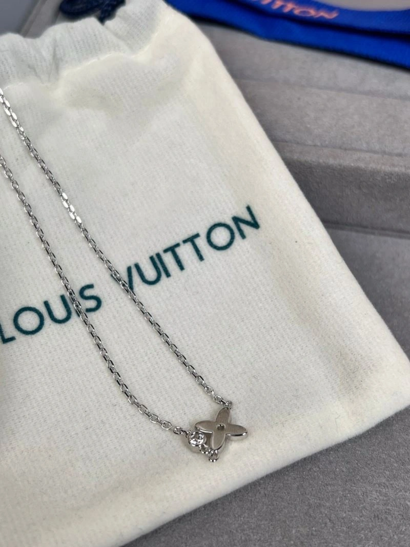 Bargain Louis Vuitton Necklaces