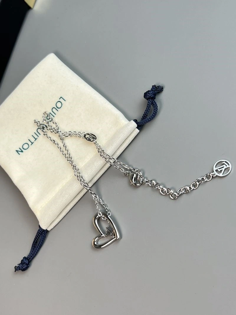 Top mirror Louis Vuitton Necklaces