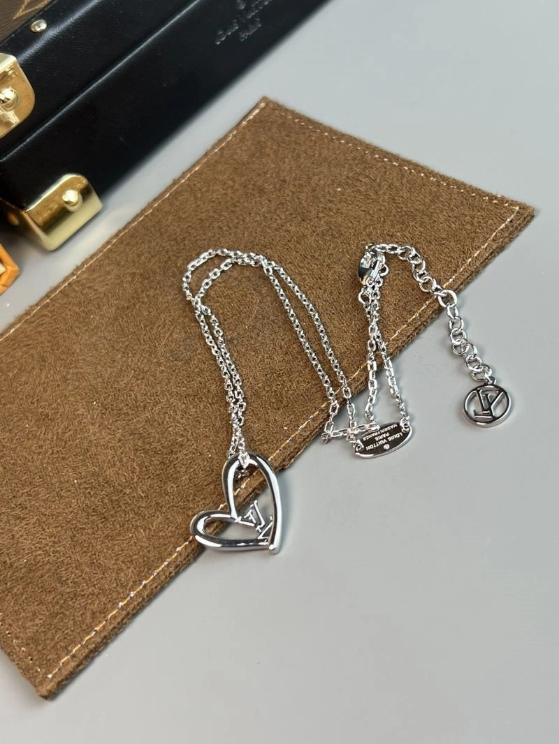 Top mirror Louis Vuitton Necklaces