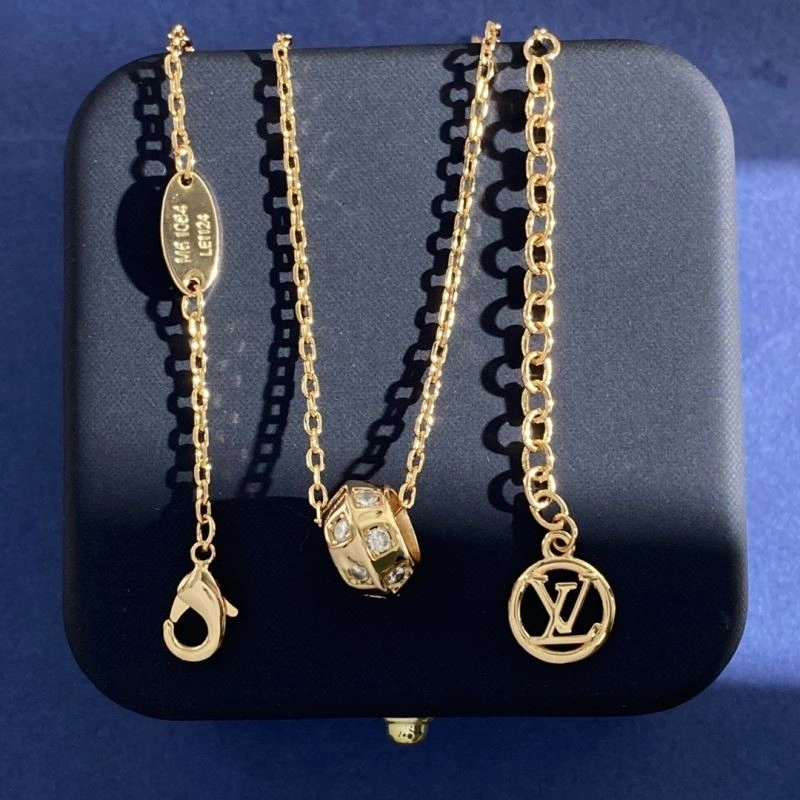 Reasonably priced Louis Vuitton Necklaces