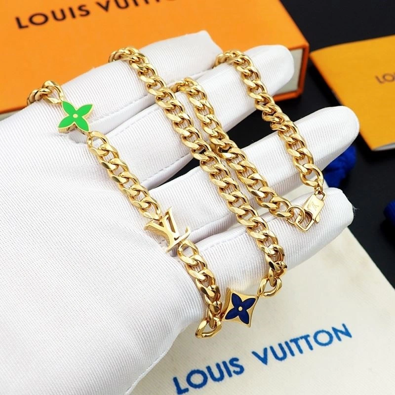 Inexpensive Louis Vuitton Necklaces