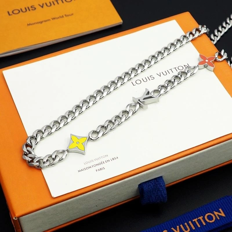 Mirror quality Louis Vuitton Necklaces