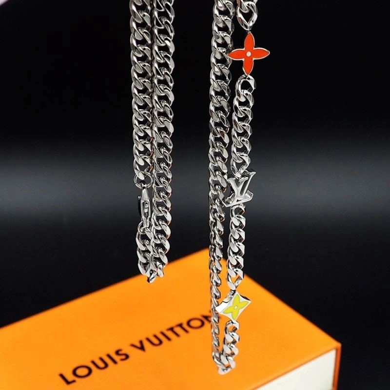 Mirror quality Louis Vuitton Necklaces