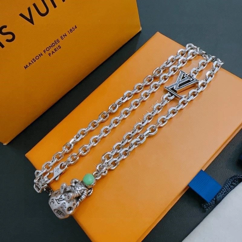 Brand-authenticated Louis Vuitton Necklaces