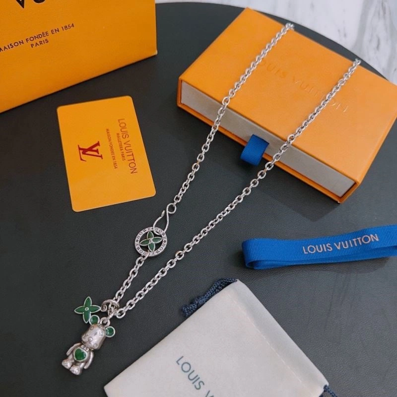 Brand-authenticated Louis Vuitton Necklaces