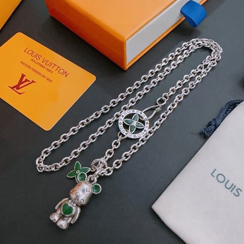 Brand-authenticated Louis Vuitton Necklaces