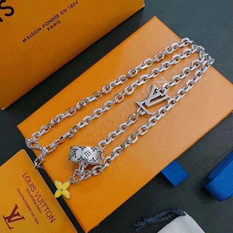 High fidelity Louis Vuitton Necklaces