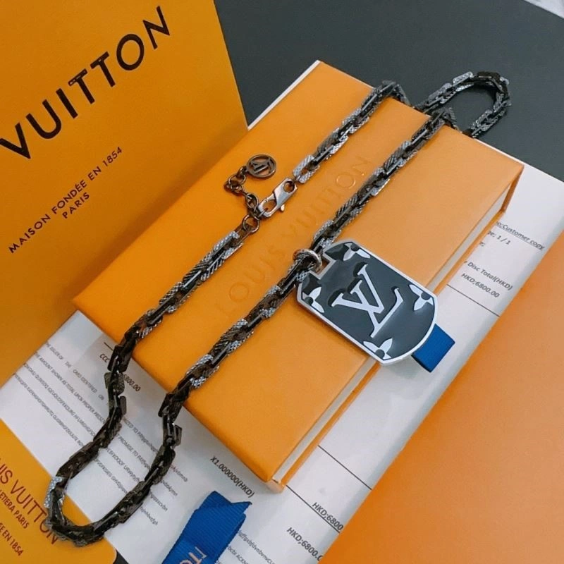 Top mirror Louis Vuitton Necklaces