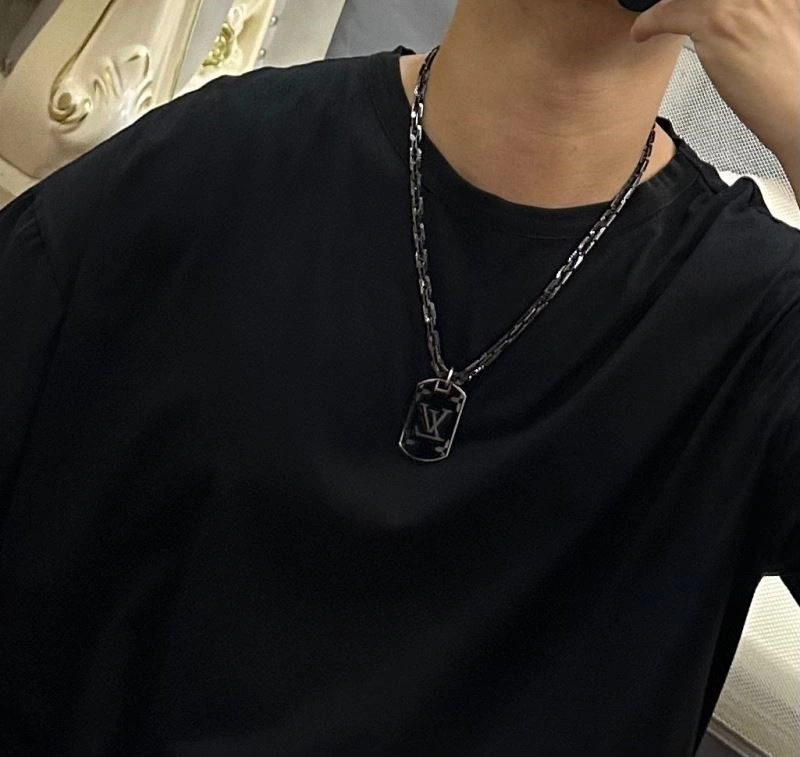 Top mirror Louis Vuitton Necklaces
