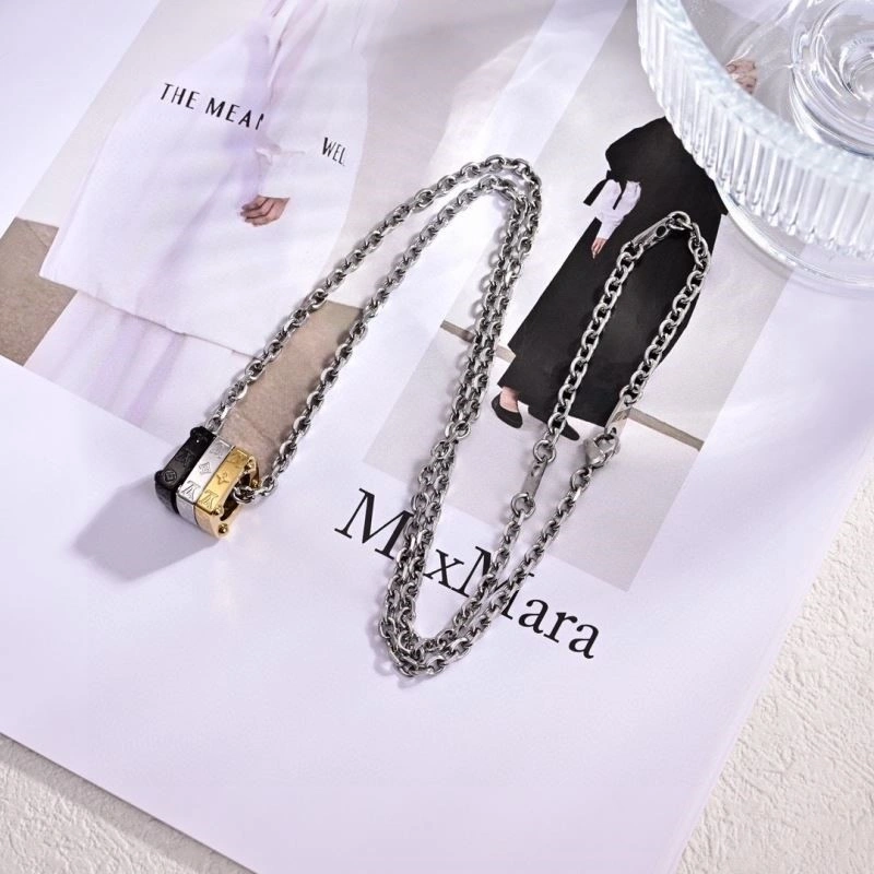 Accurate model Louis Vuitton Necklaces