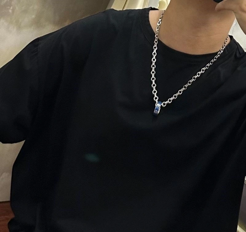 Indistinguishable Louis Vuitton Necklaces