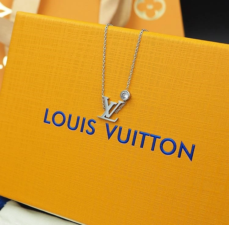 Indistinguishable Louis Vuitton Necklaces