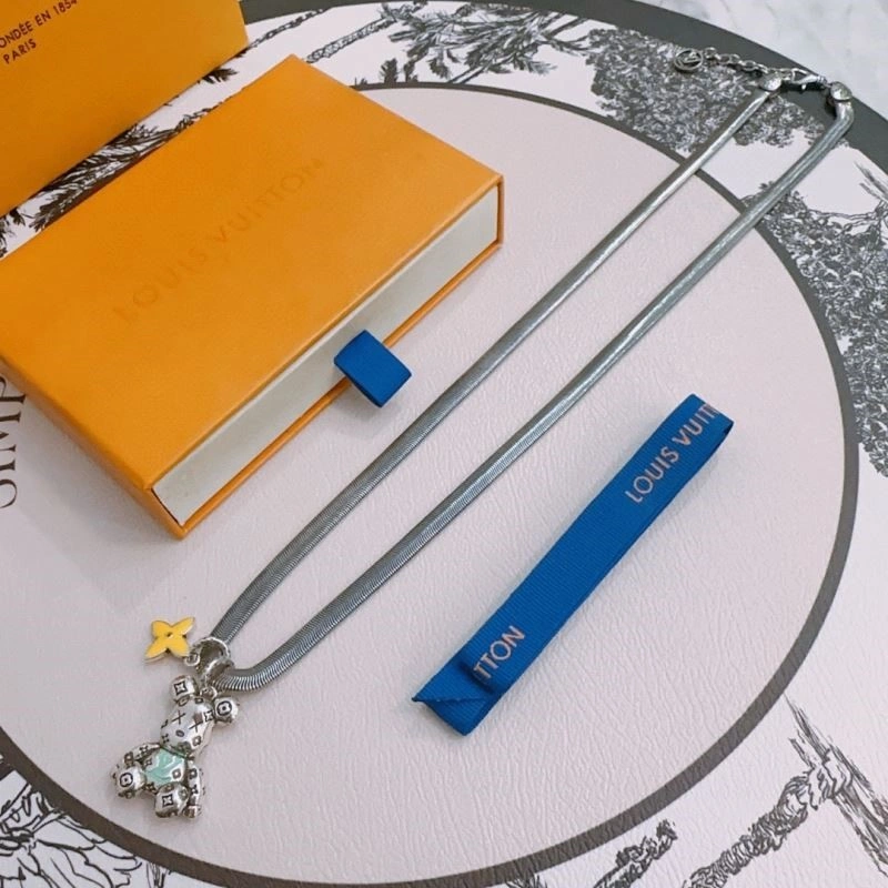 Official Louis Vuitton Necklaces