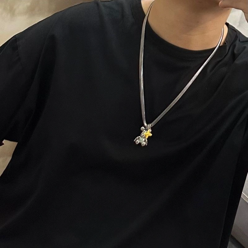Official Louis Vuitton Necklaces