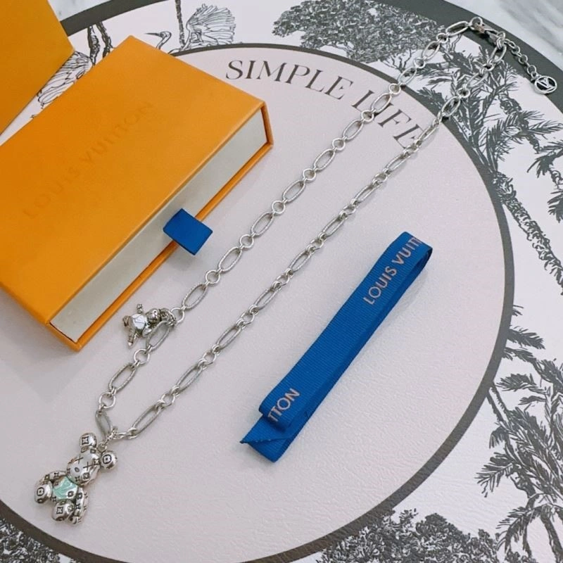 Reasonably priced Louis Vuitton Necklaces